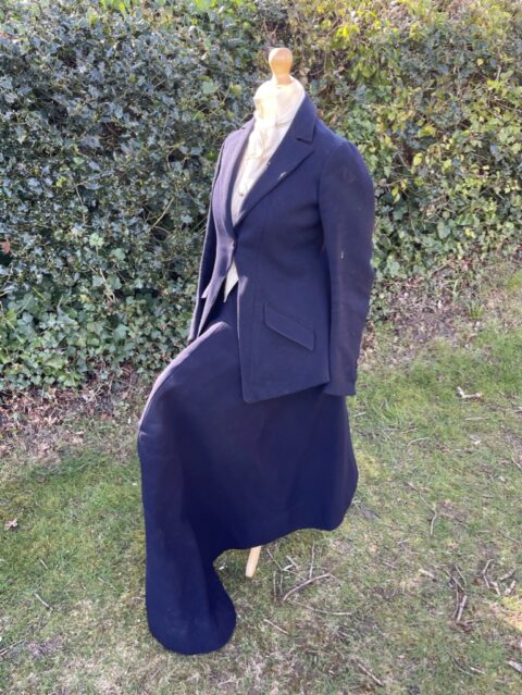 Vintage Navy Habit (ELI) – sidesaddles.co.uk